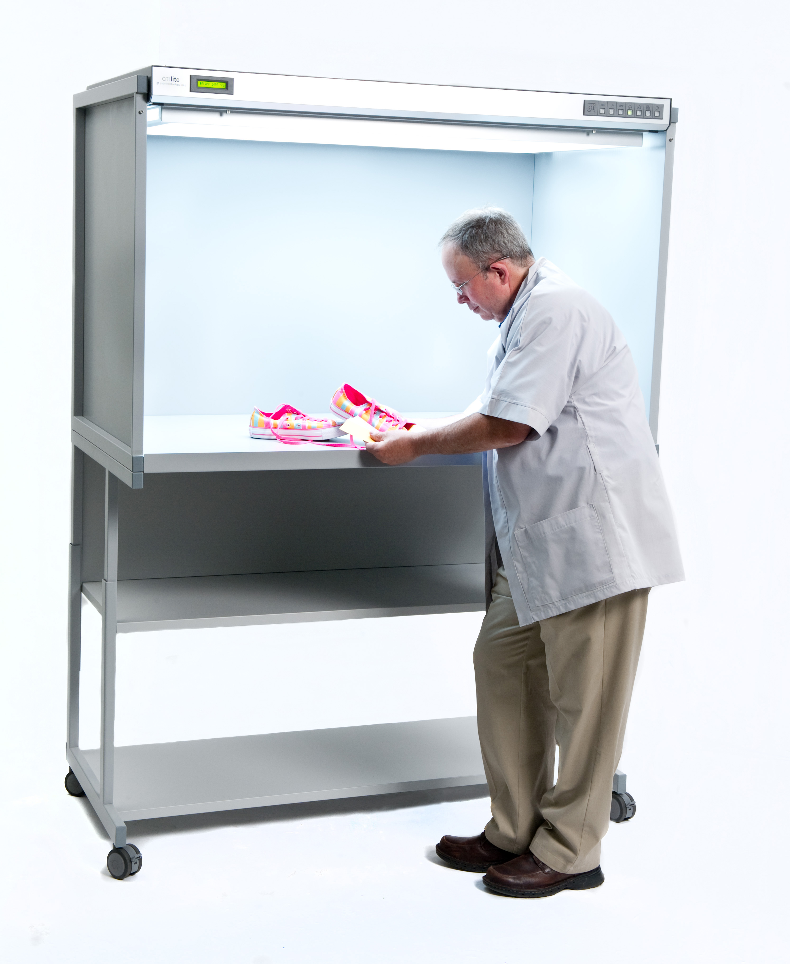 light booth for color matching - GTI Graphic Technology Inc.